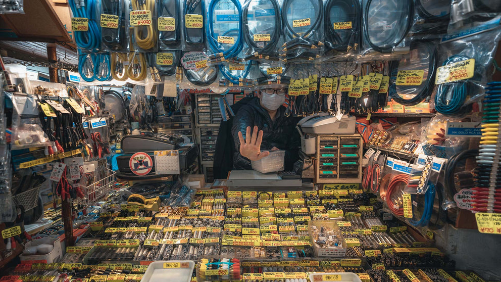 Getting close in Street Photography – Pat Kay